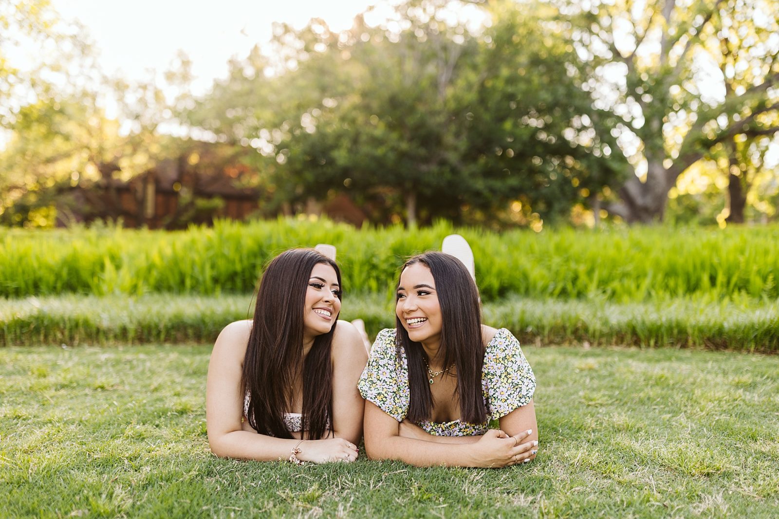 Katherine & Halie | Dallas Best Friend Senior Session ...